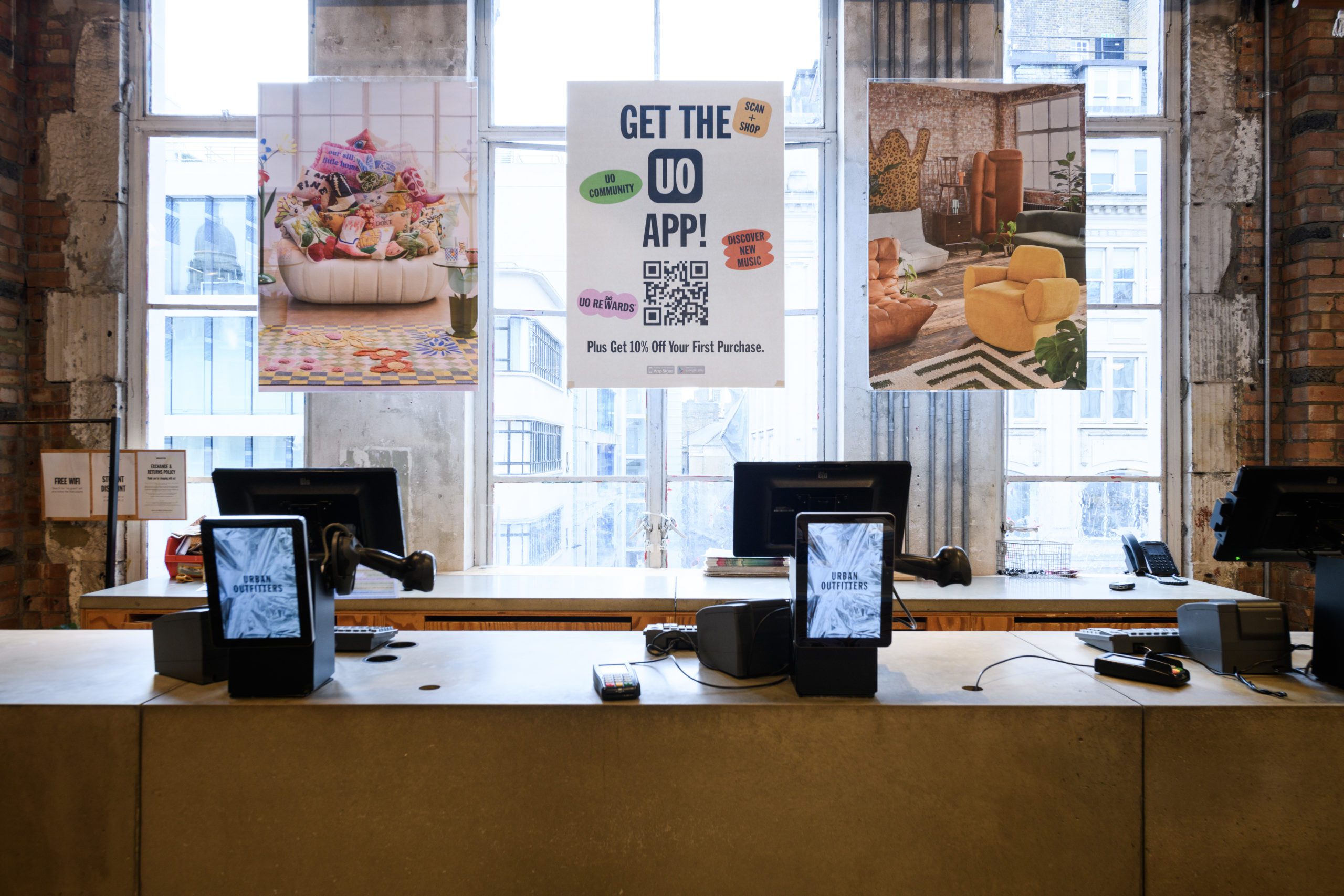 Retail Visual Merchandising Trends 2025