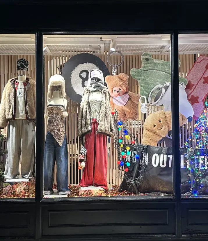 Creative Window Display Ideas - KGK Genix